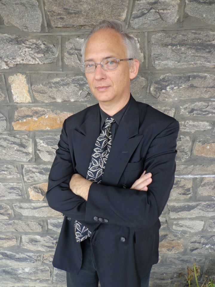 Q&A with Harry Lang – The Astounding Analog Companion