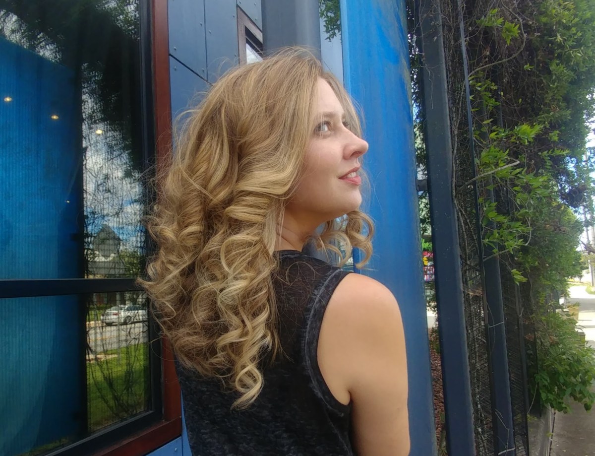 Q&A with Beth Dawkins – The Astounding Analog Companion